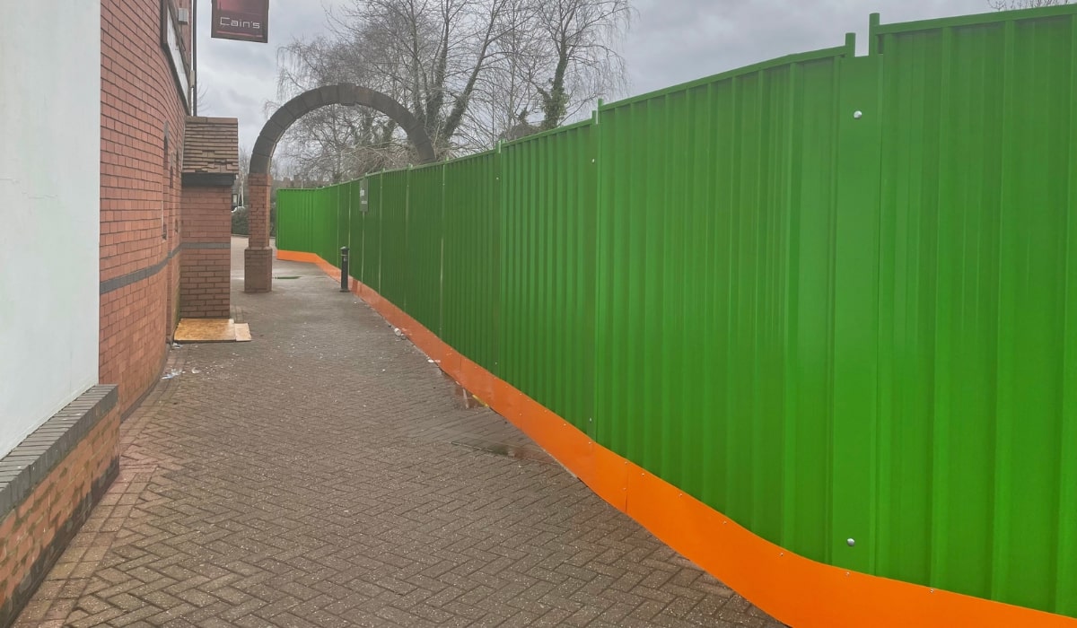 Nuneaton Steel Hoarding | GreenHoard®